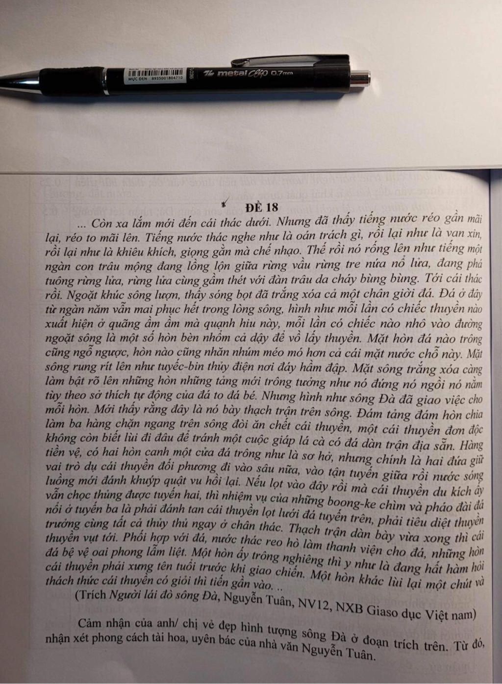 MUC DEN 8935001804710 The metal CEO 0.7mm DE 18 Còn xa lắm mới đến cái ...