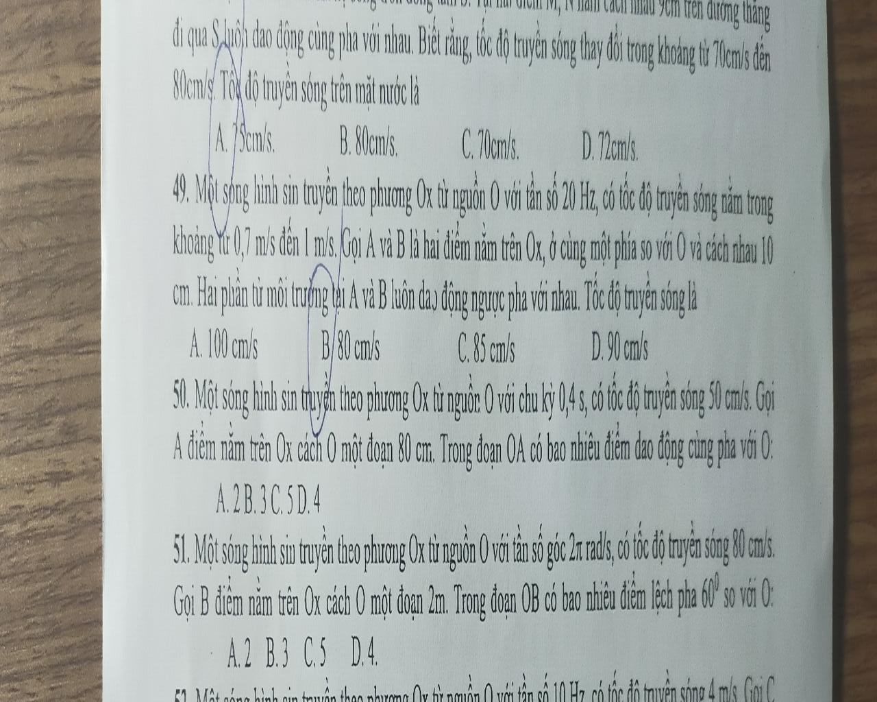 I am ren dương thẳng đi qua Sluôsi dao động cùng pha với nhau. Biết ...