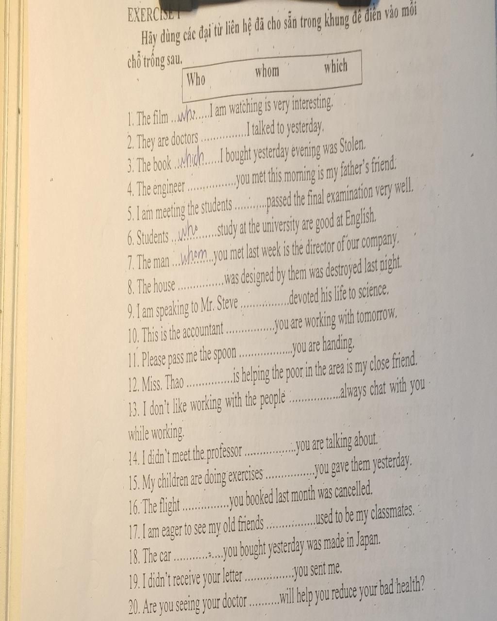 EXERCISET Hãy dùng các đại từ liên hệ đã cho sẵn trong khung đe điện ...