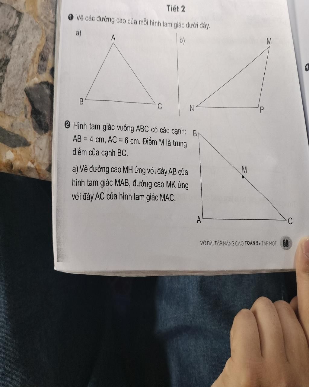 Làm giúp mình câu 2 b Độ dài của các đoạn thẳng MH VÀ MK rồi viết tiếp ...